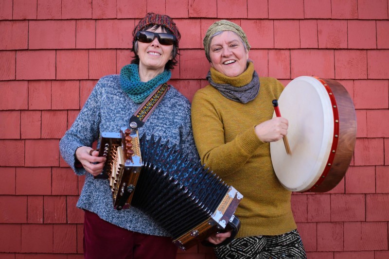 Chantons pour passer le temps avec Danielle Martineau et Carole ...
